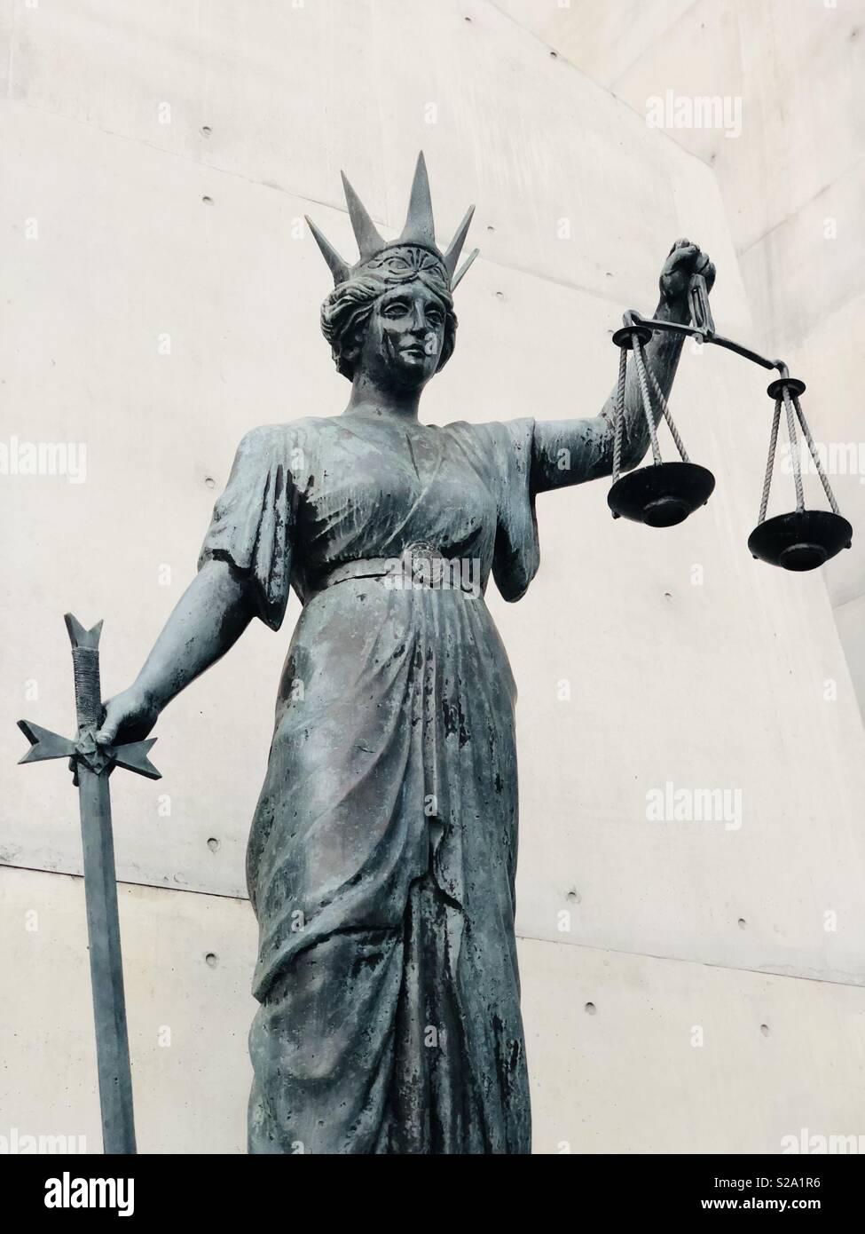 Justice statue hi-res stock photography and images - Alamy