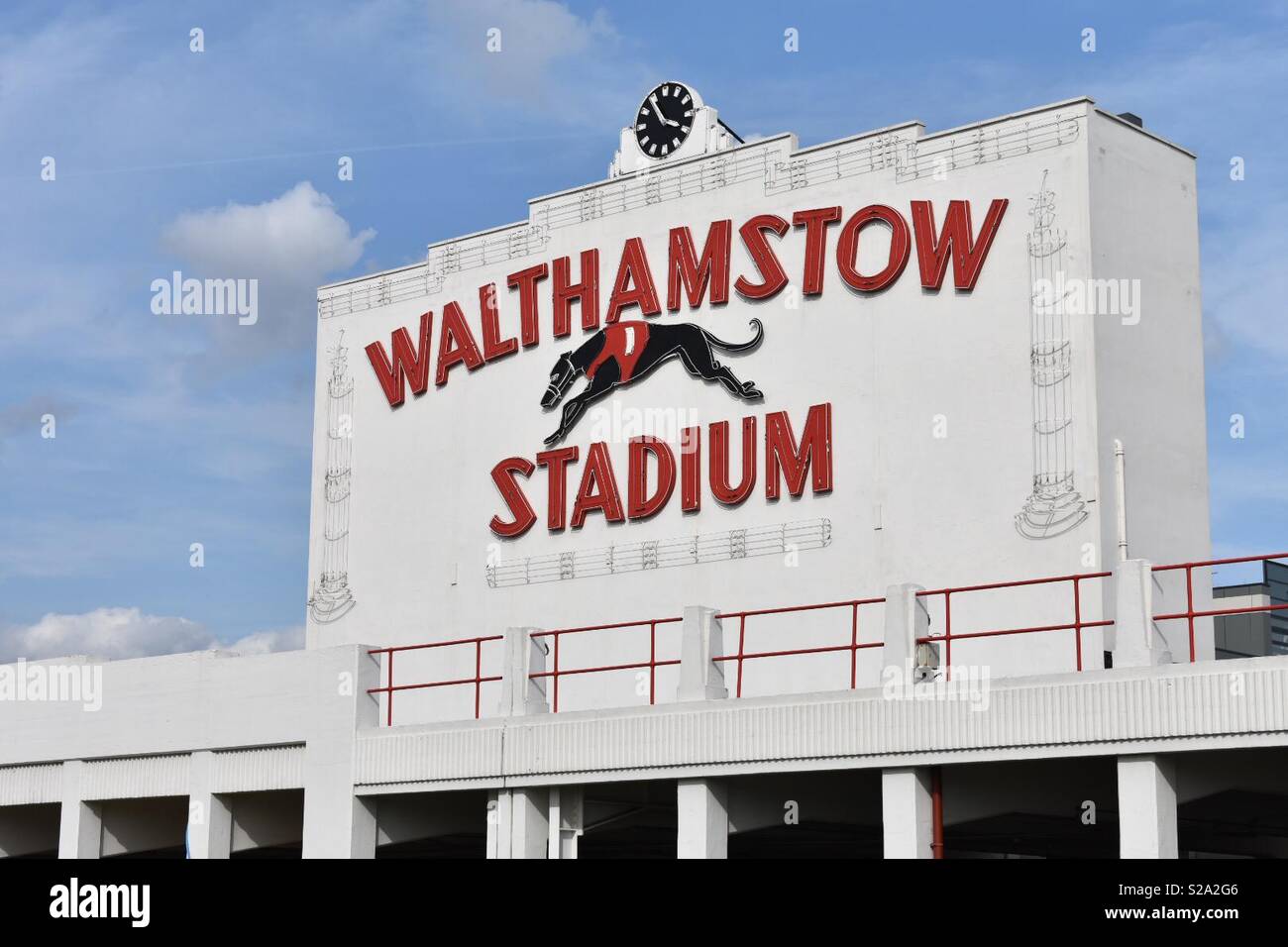 Dog stadium hi-res stock photography and images - Alamy