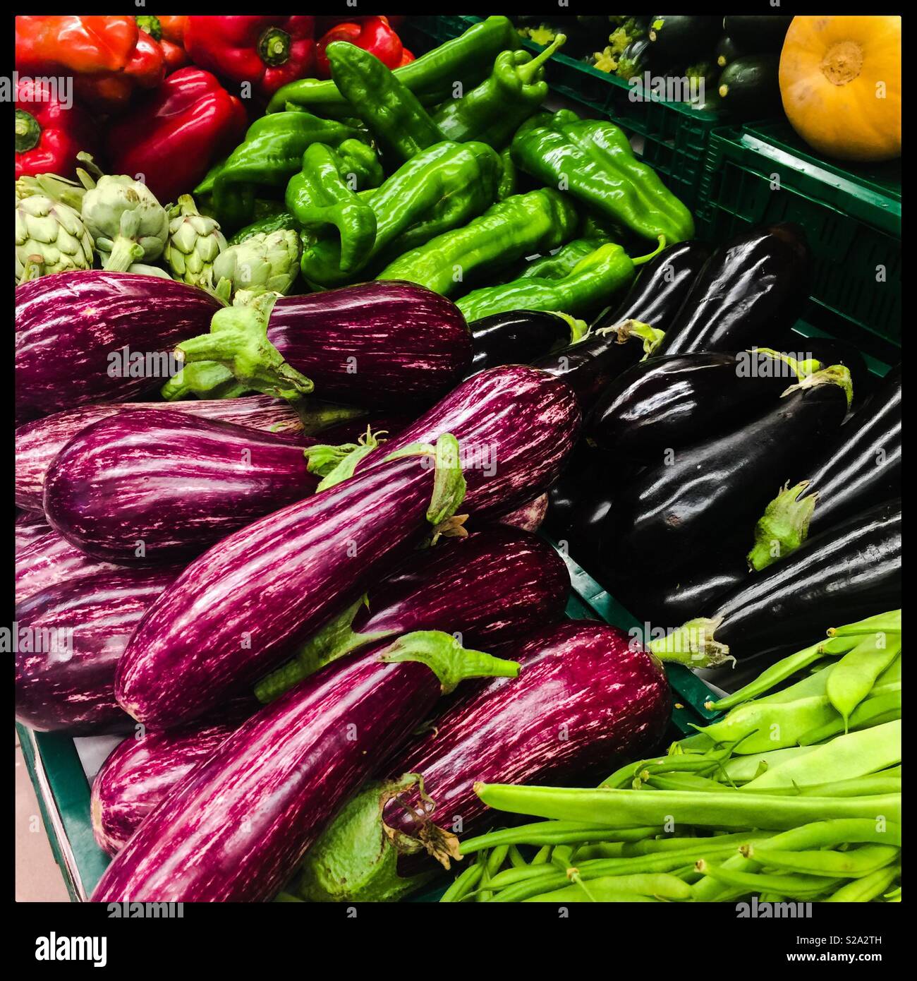 Vegetable display in a Spanish supermarket Stock Photo - Alamy
