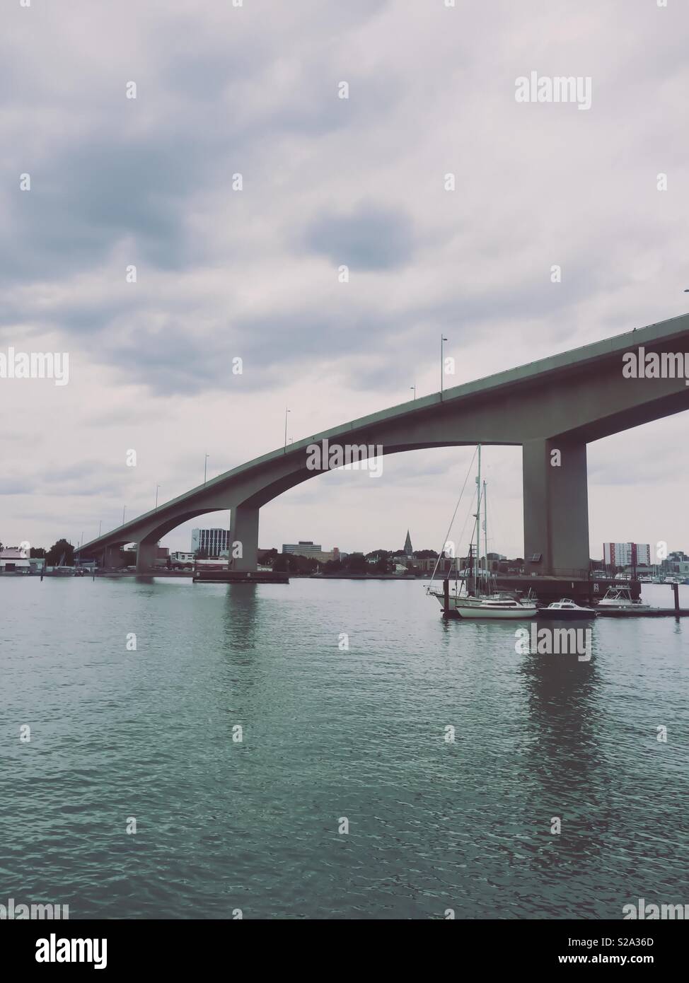 Itchen bridge southampton hi-res stock photography and images - Alamy