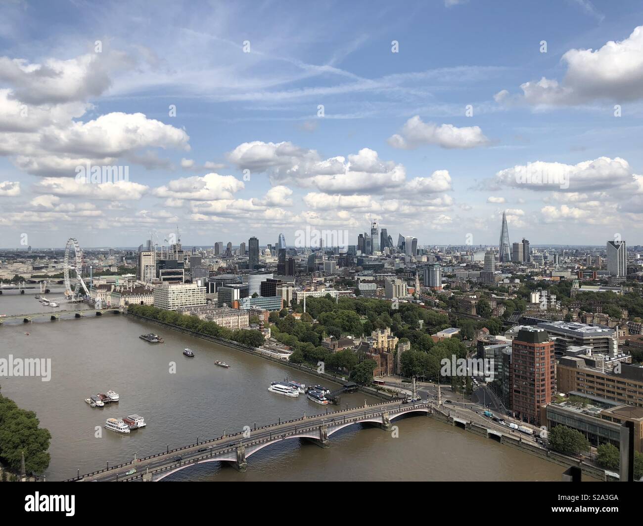 London skyline shard wheel hi-res stock photography and images - Alamy