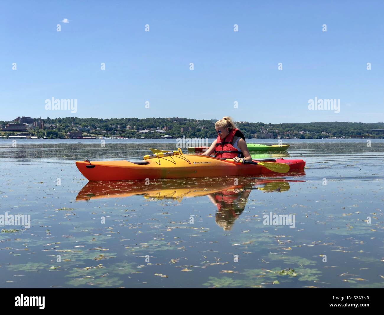 Kayaks and hudson river hi-res stock photography and images - Alamy