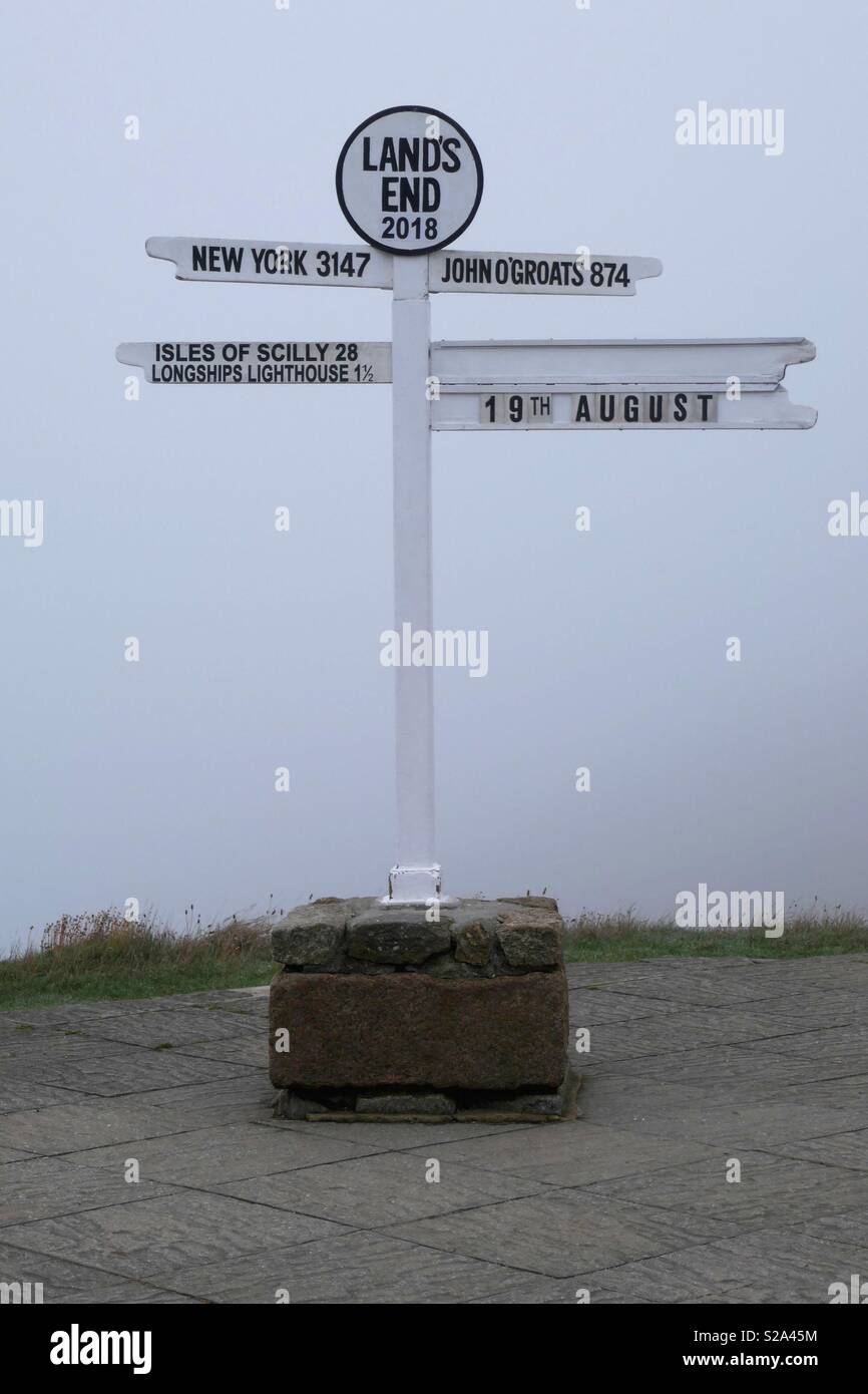 End direction hi-res stock photography and images - Alamy