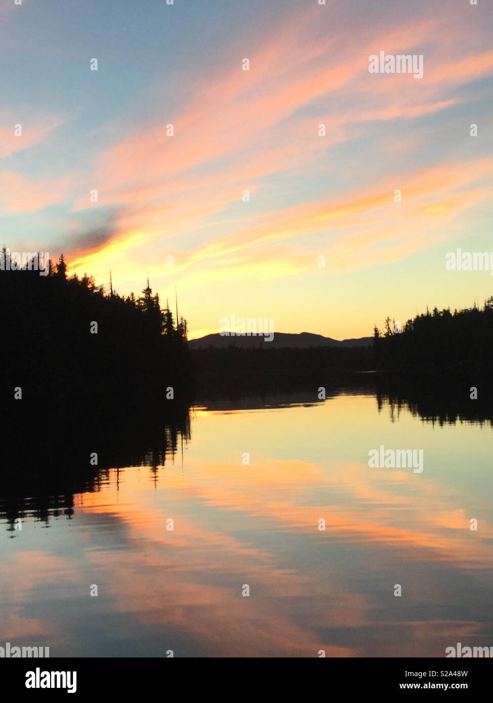 Reflective ocean hi-res stock photography and images - Alamy