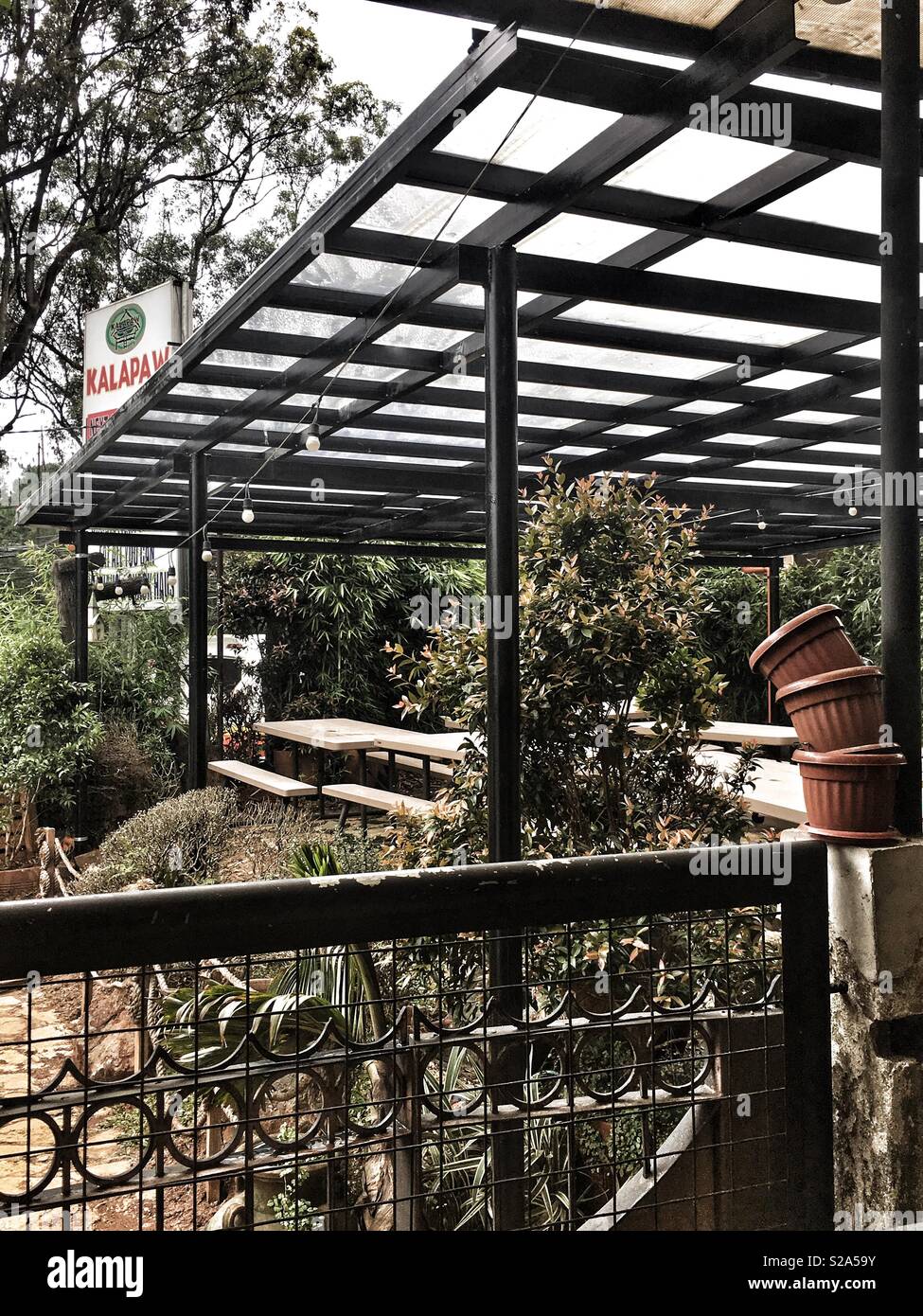 Backyard Restaurant High Resolution Stock Photography and Images - Alamy