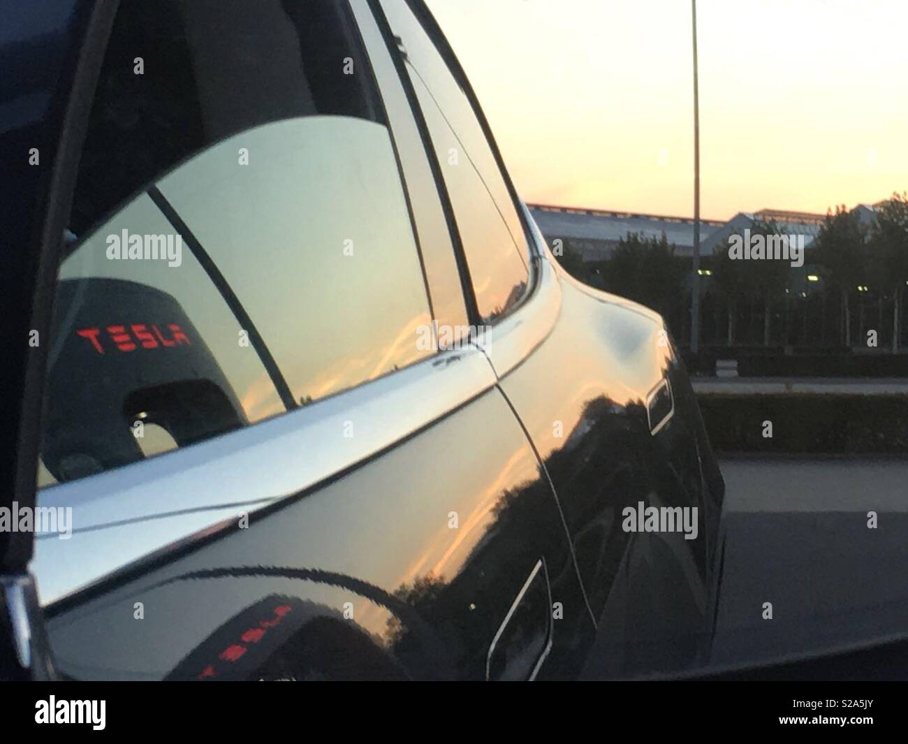 Model s charging hi-res stock photography and images - Alamy