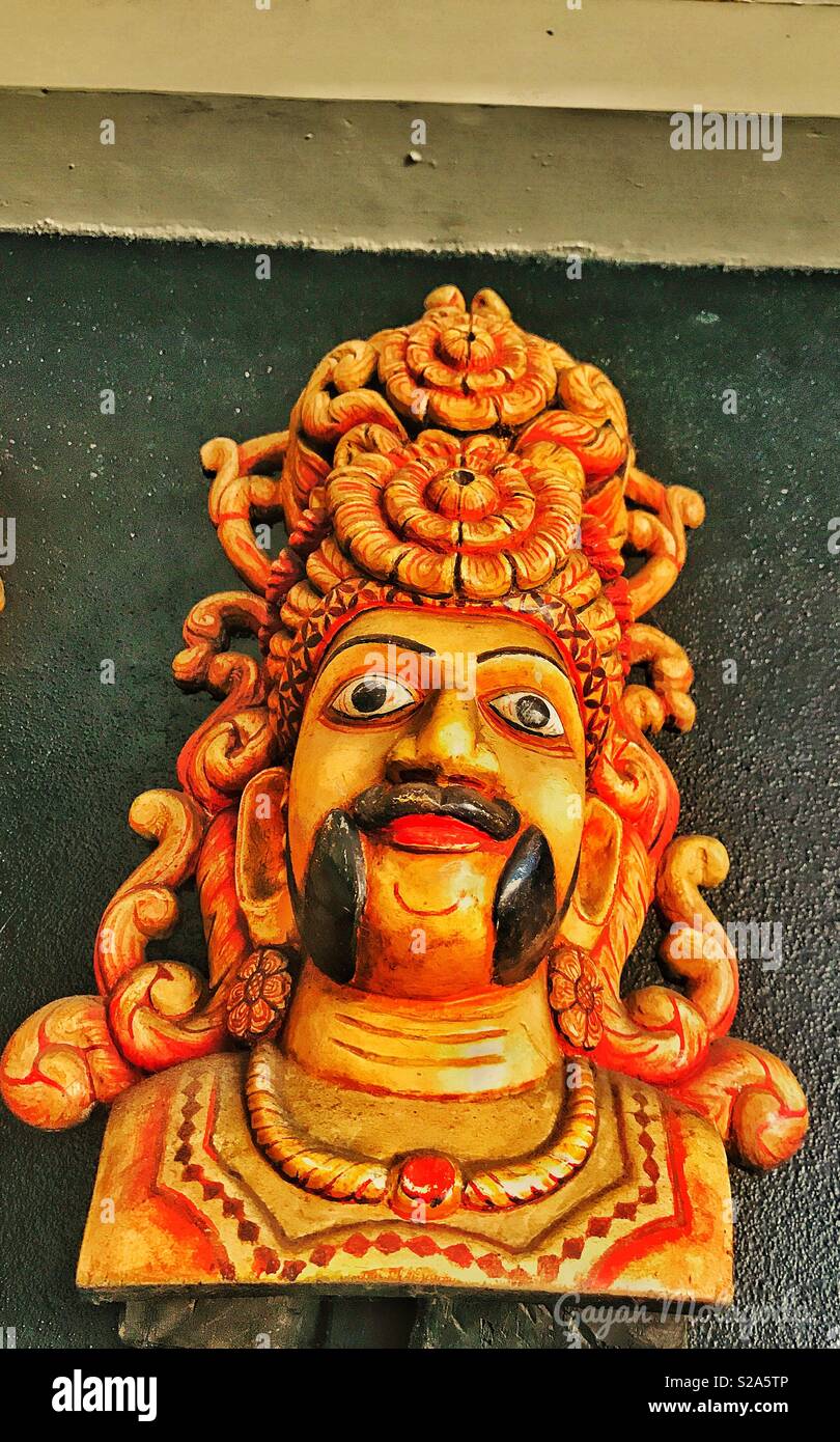 Mask of a king Stock Photo - Alamy