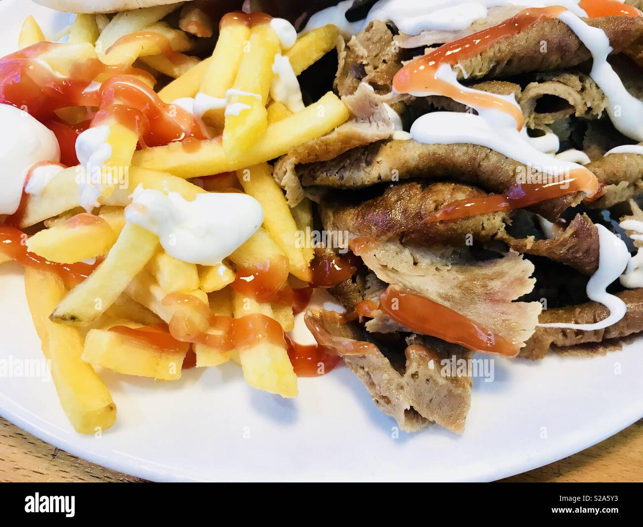 Chips and doner meat hi-res stock photography and images - Alamy
