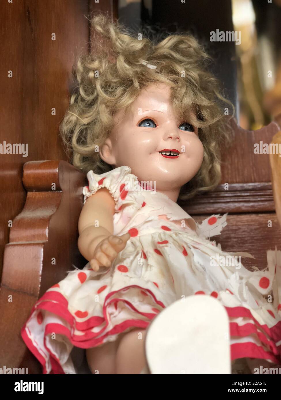 Scary dolls hi-res stock photography and images - Alamy