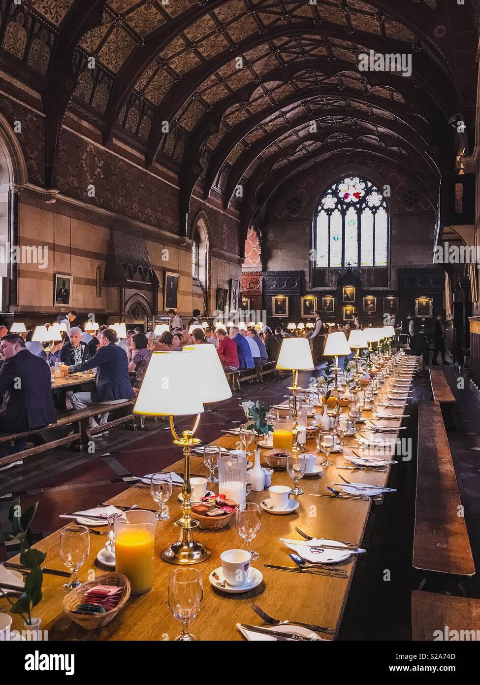 Dinning hall hi-res stock photography and images - Alamy