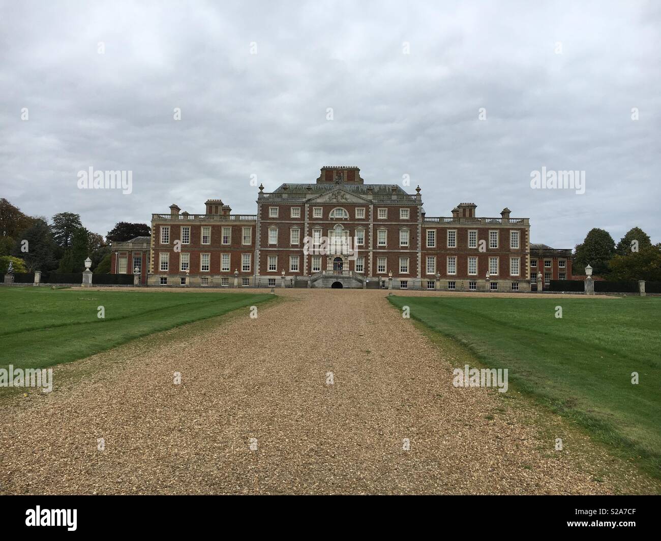 Wimpole hall hi-res stock photography and images - Alamy