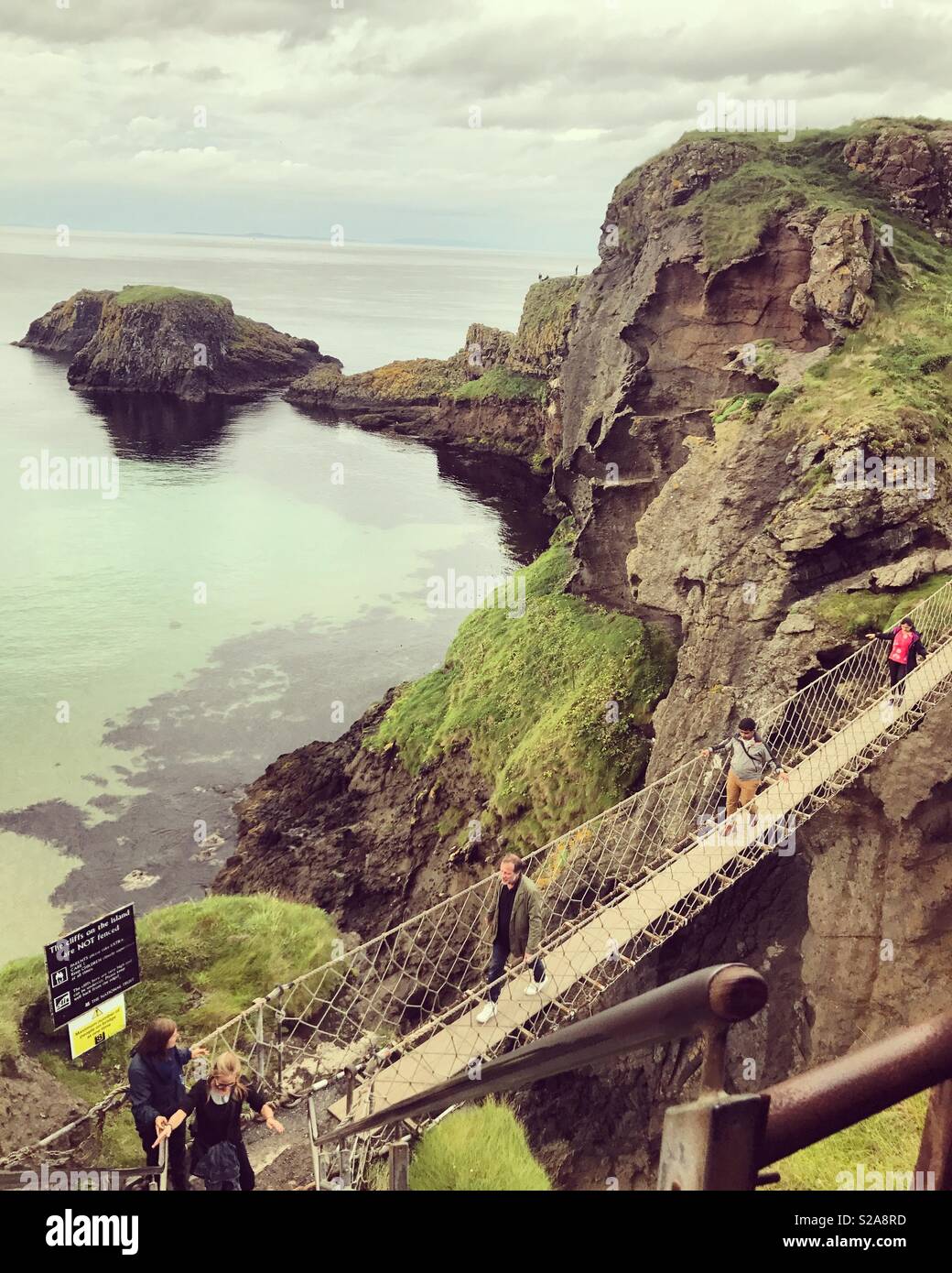 Bridge rocks hi-res stock photography and images - Alamy