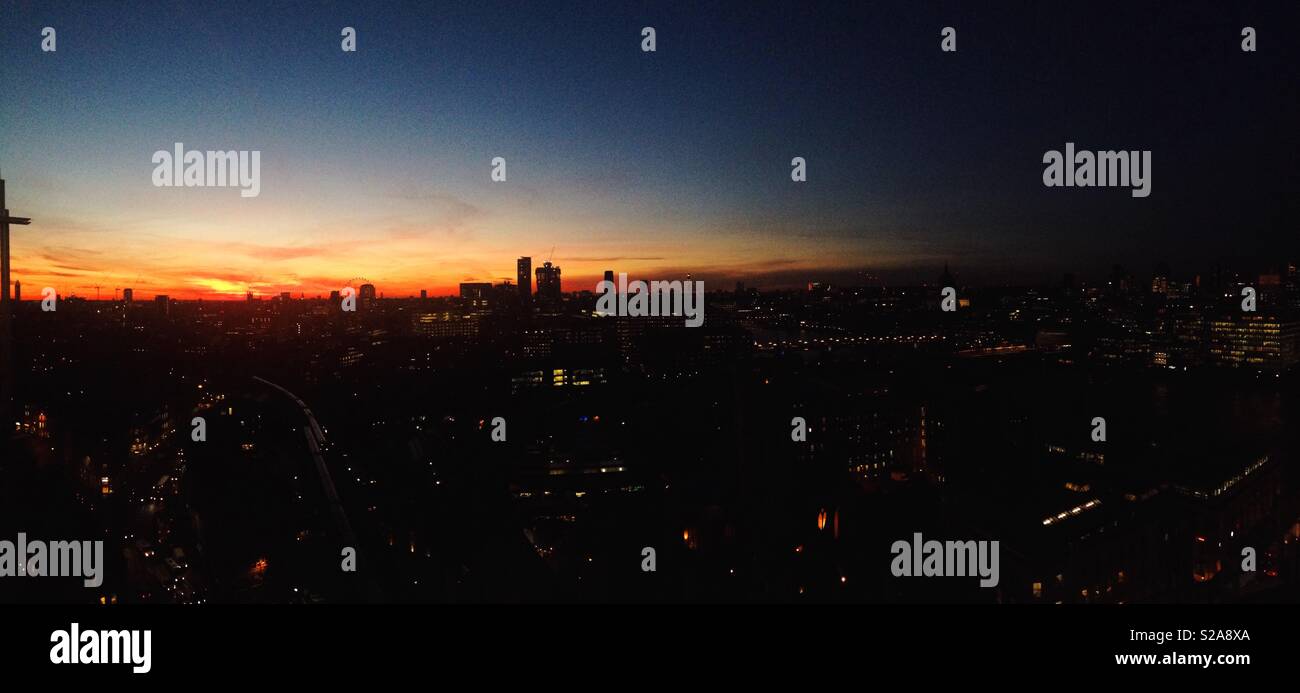 London skyline night aerial hi-res stock photography and images - Alamy