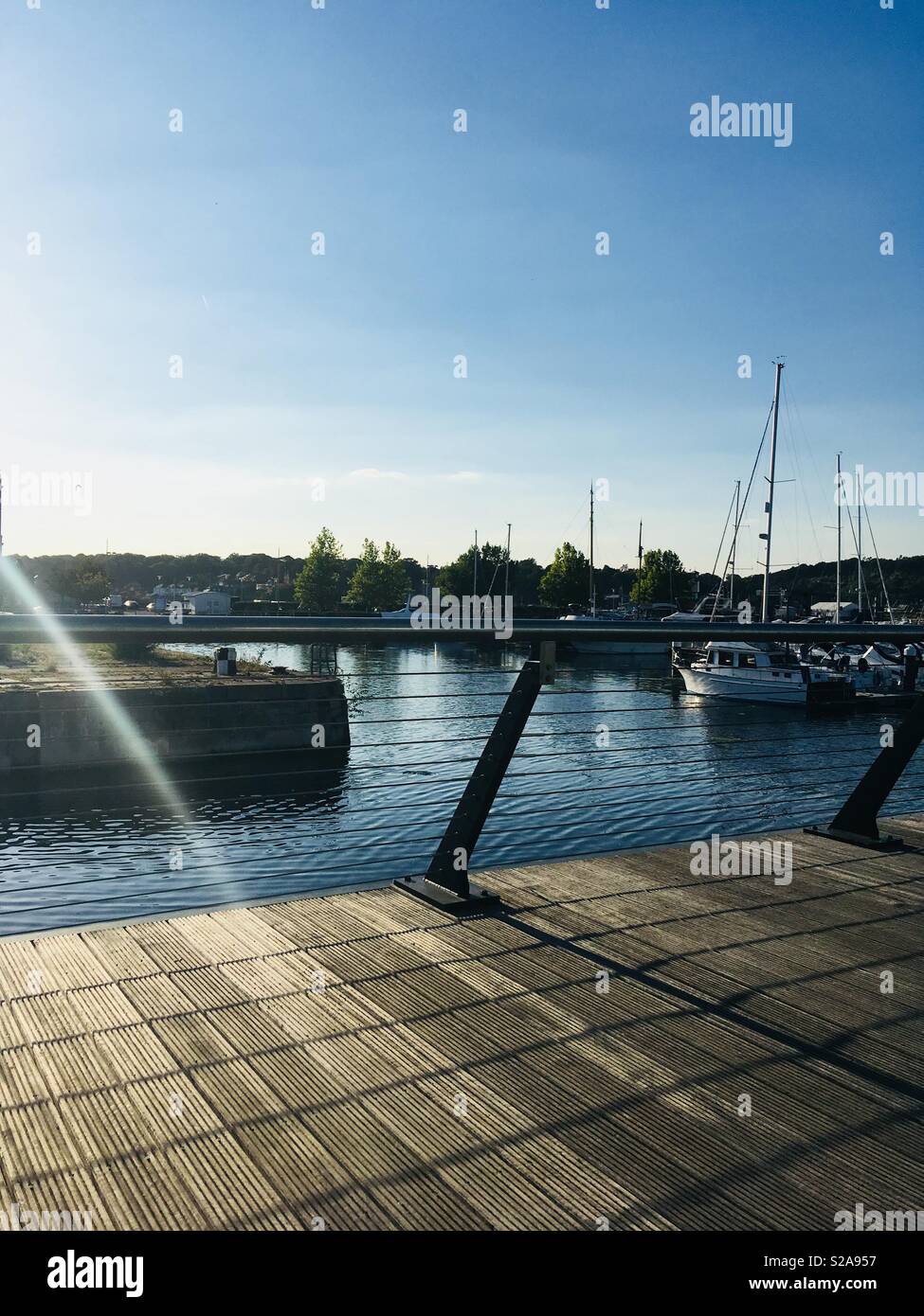 Dockside marina hi-res stock photography and images - Alamy