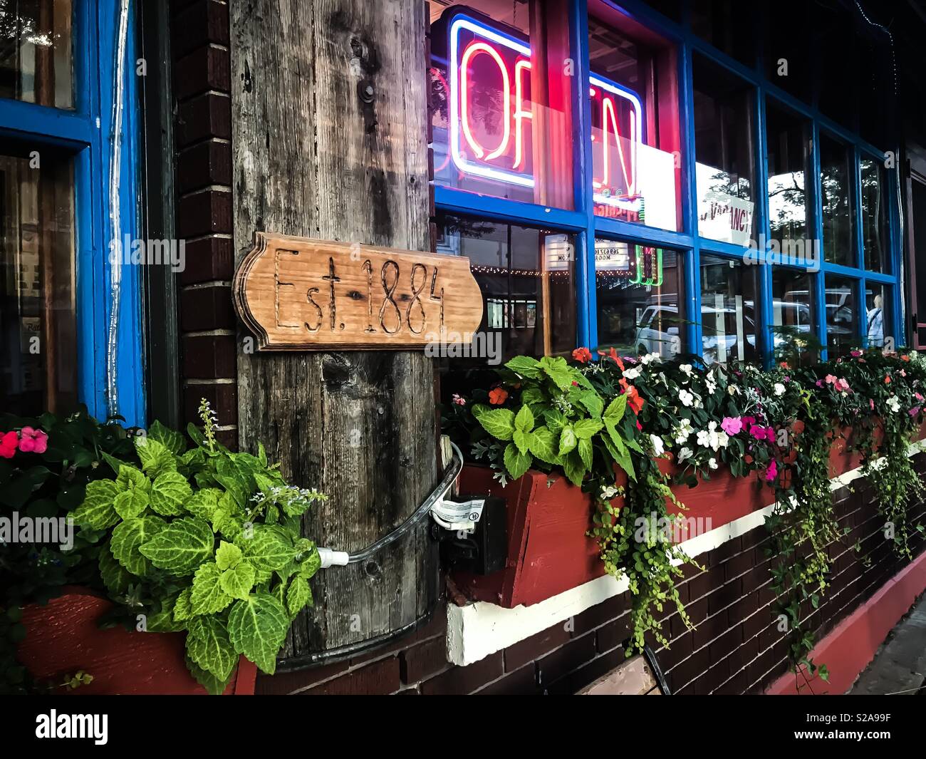 Restaurant establishment hi-res stock photography and images - Alamy