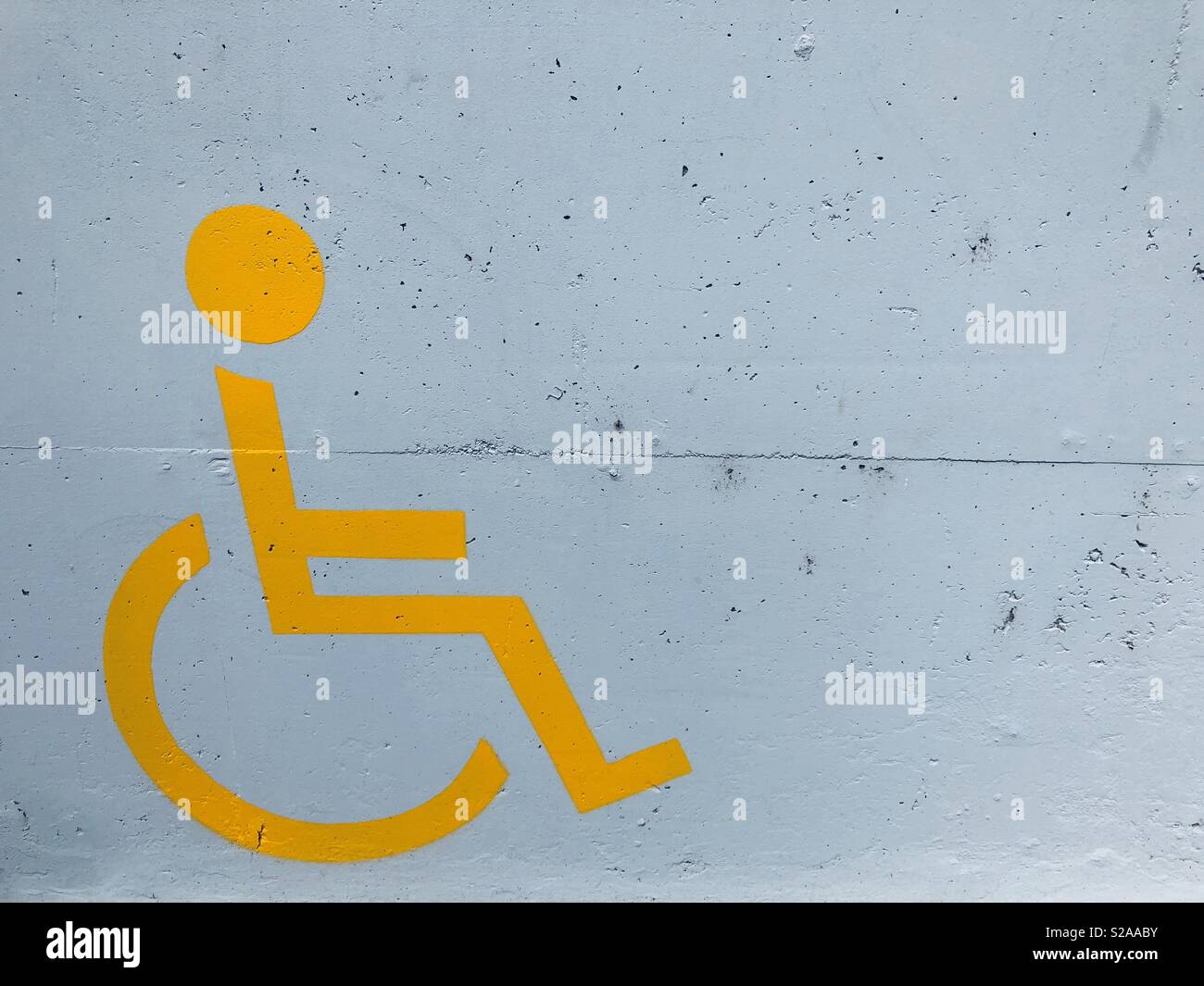 Disabled signage hi-res stock photography and images - Alamy