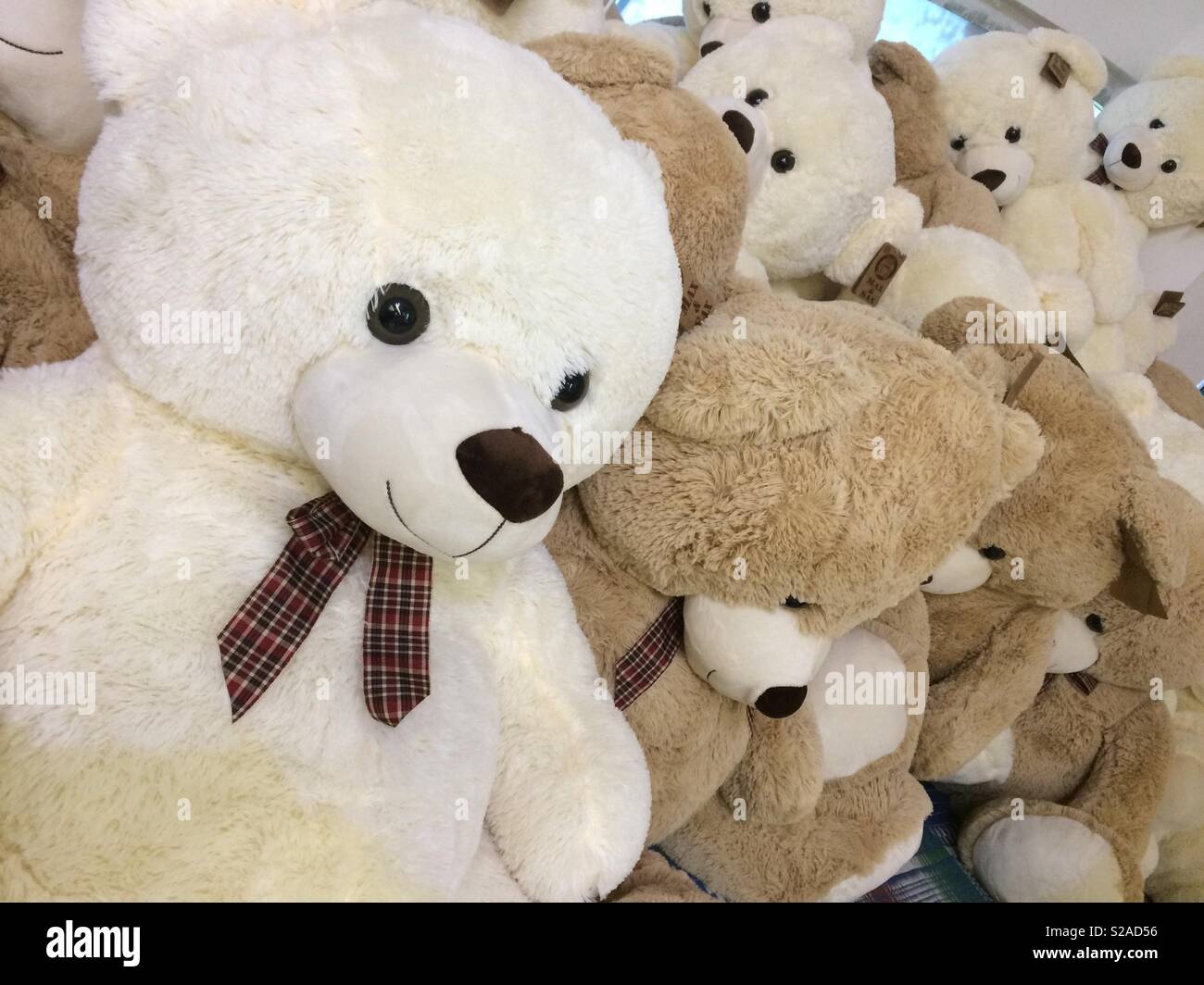 Pile Of Teddy Bears High Resolution Stock Photography and Images - Alamy