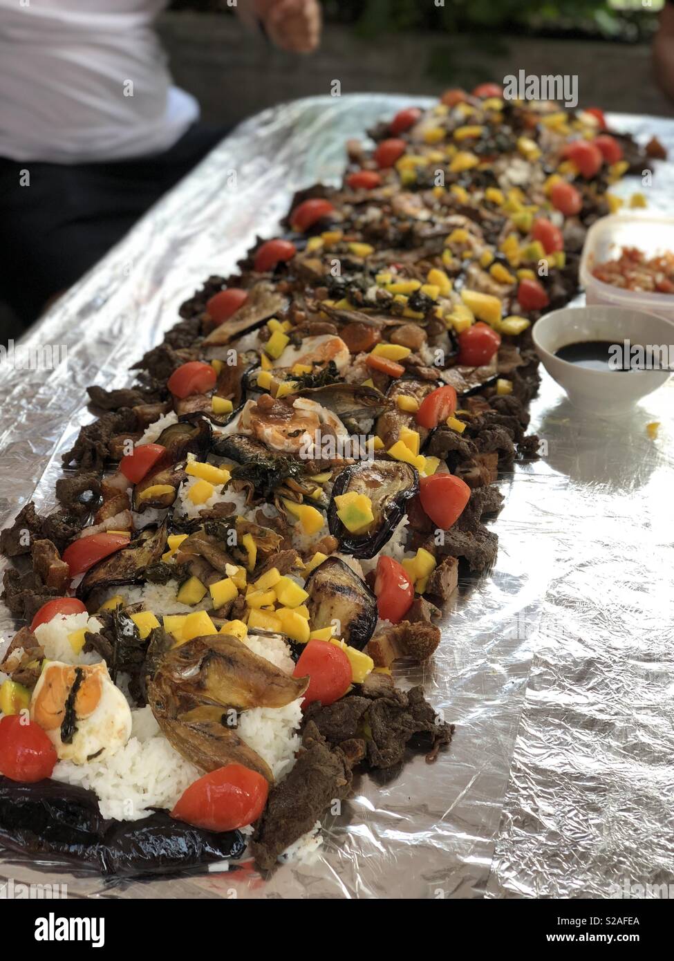 Boodle fight hi-res stock photography and images - Alamy