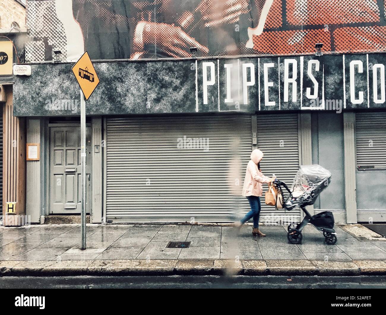 Bit city life hi-res stock photography and images - Alamy