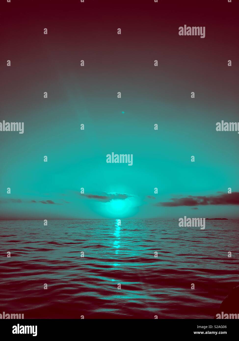 Dual tone hi-res stock photography and images - Alamy