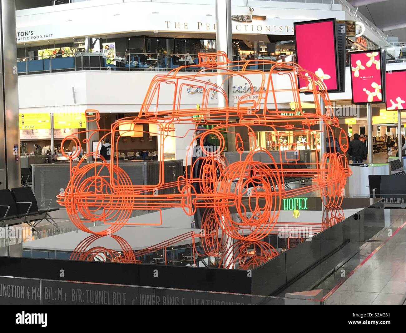 Wire taxi at Heathrow airport Stock Photo - Alamy