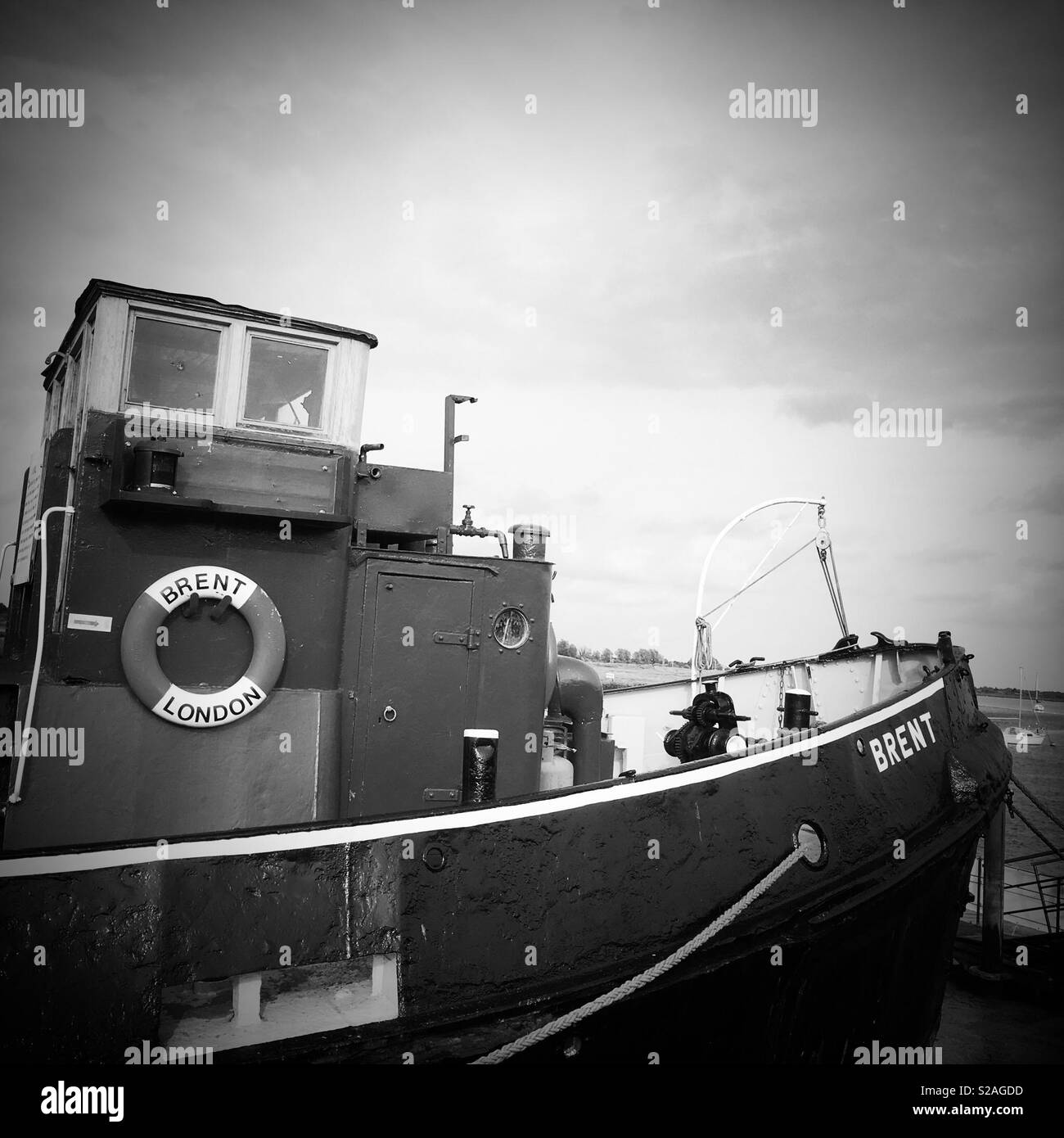 Steam barge hi-res stock photography and images - Alamy