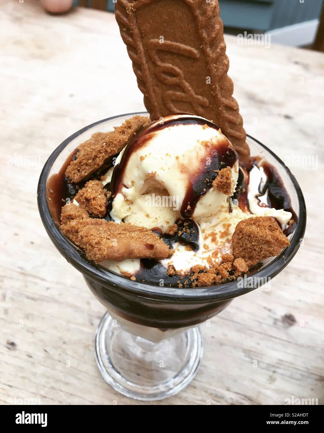 Biscoff ice cream hi-res stock photography and images - Alamy