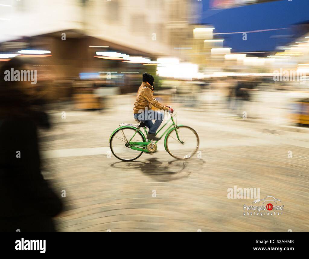 Light panning hi-res stock photography and images - Alamy