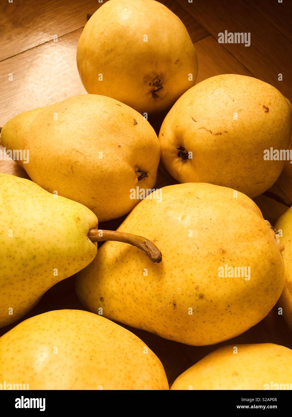 Golden pears hi-res stock photography and images - Alamy