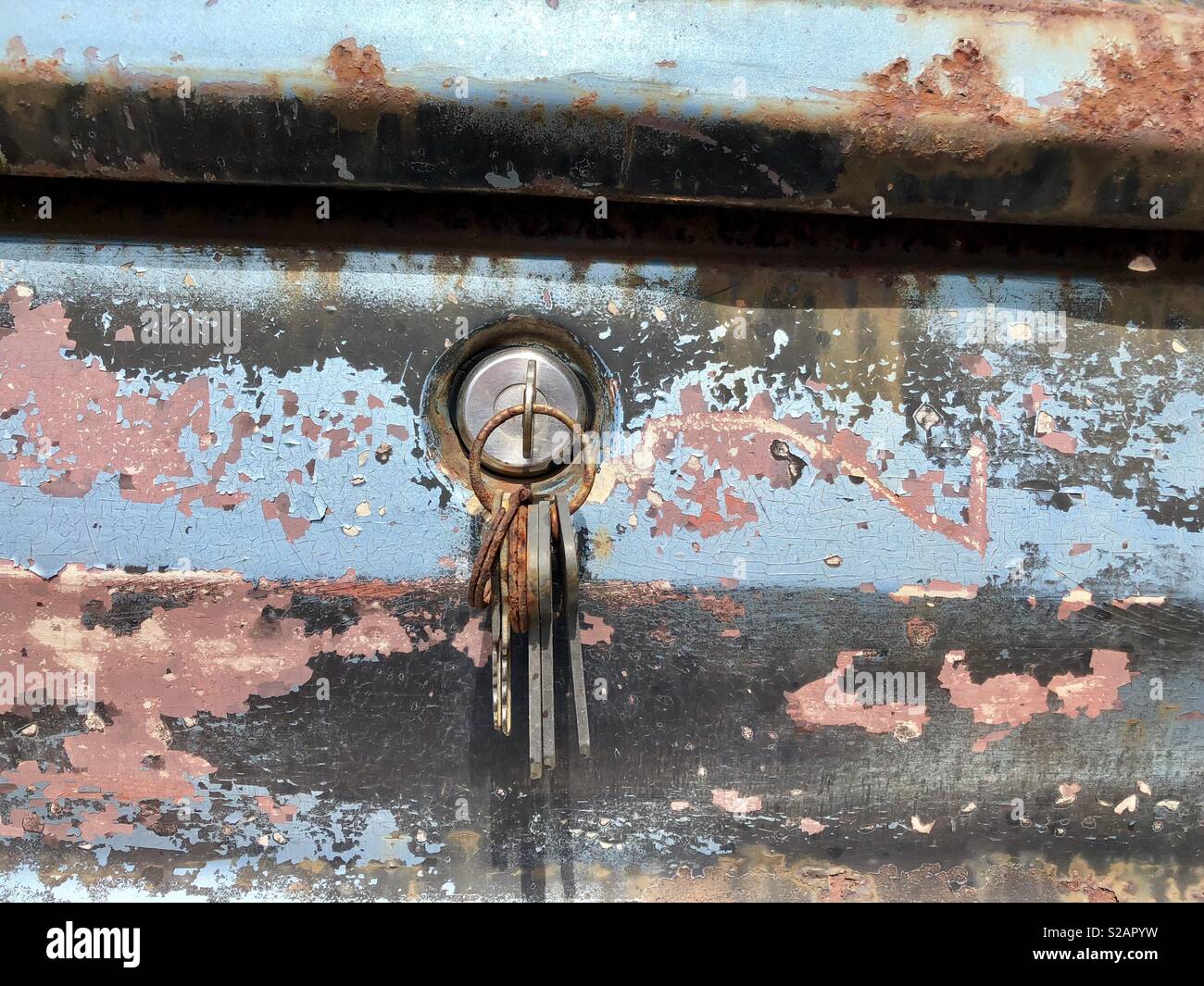 Lost keys hi-res stock photography and images - Alamy