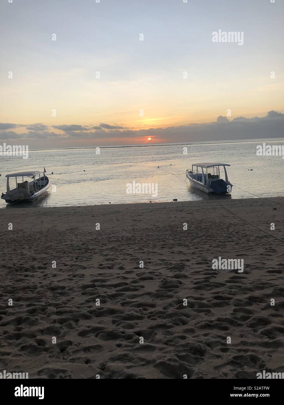 Perfect sunset hi-res stock photography and images - Alamy