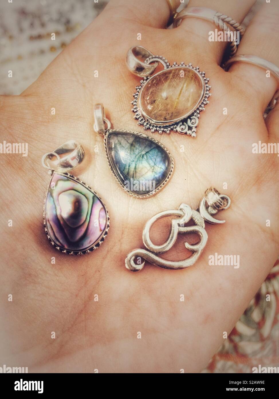 Silver pendant hi-res stock photography and images - Alamy