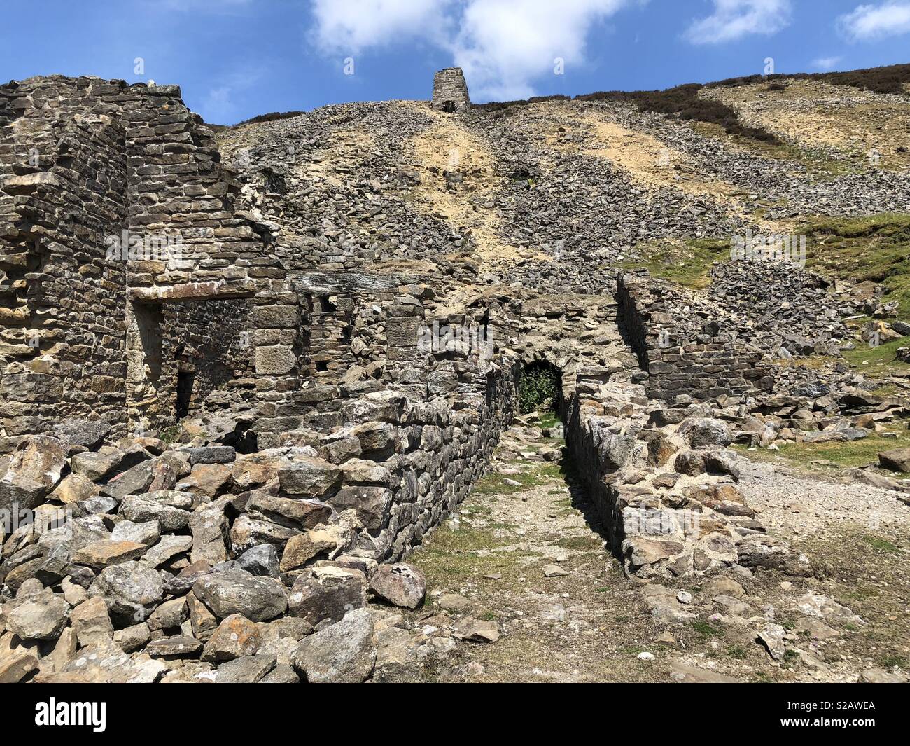 Old slate mine hi-res stock photography and images - Alamy