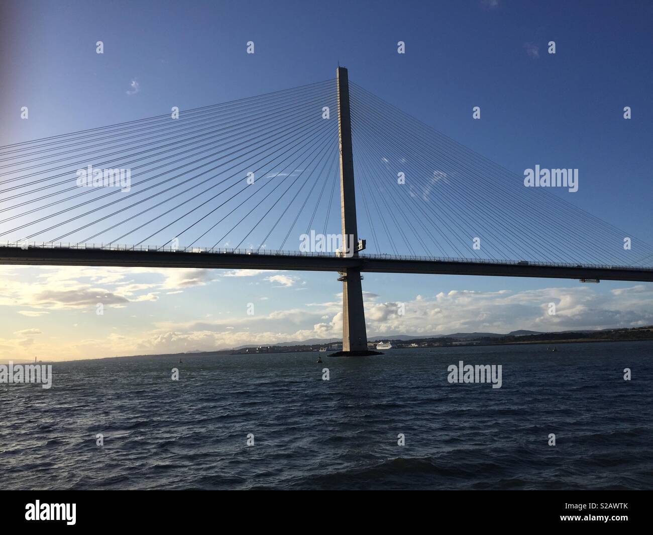Queensferry crossing bridge hi-res stock photography and images - Alamy