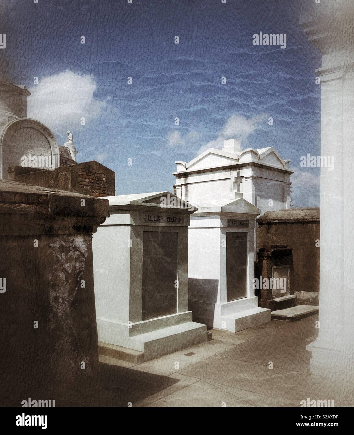St louis cemetery no 1 hi-res stock photography and images - Alamy