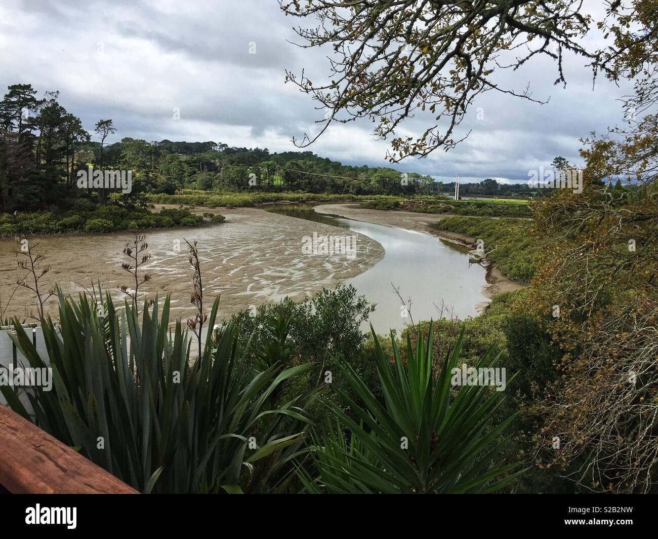 Riverhead hi-res stock photography and images - Alamy