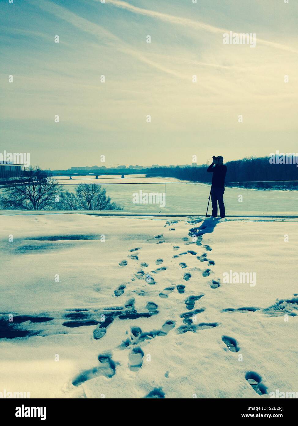 Photographing the frozen Potomac River in Washington DC Stock Photo - Alamy