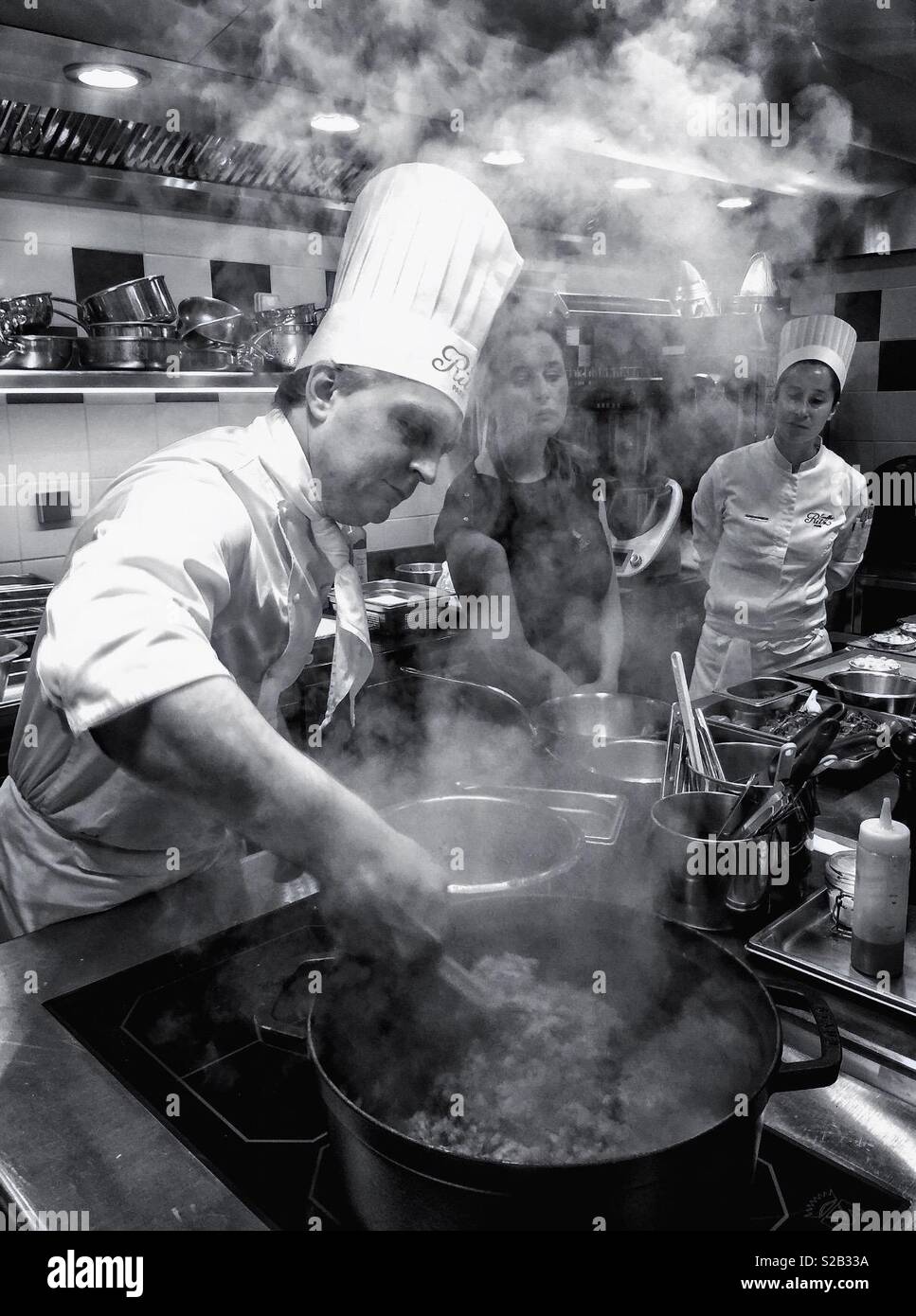 The ritz interior paris hi-res stock photography and images - Alamy