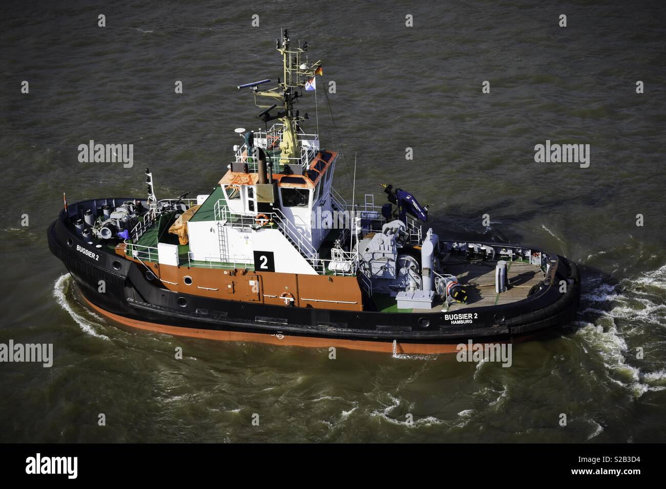 Tugboat work hi-res stock photography and images - Alamy