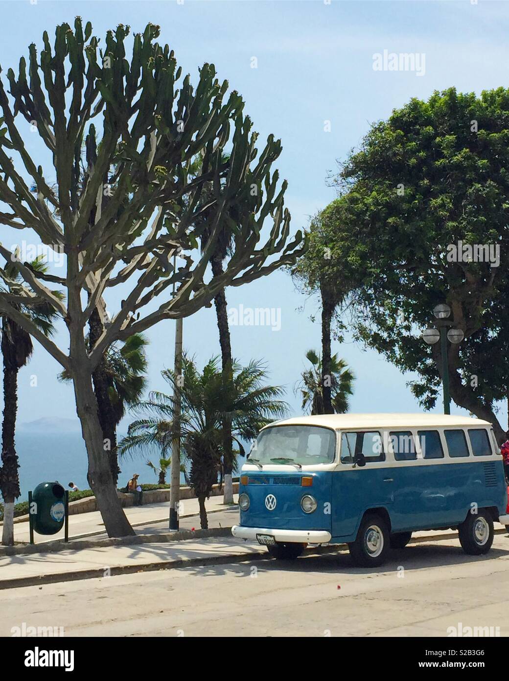 Vintage van in Lima Peru Stock Photo - Alamy