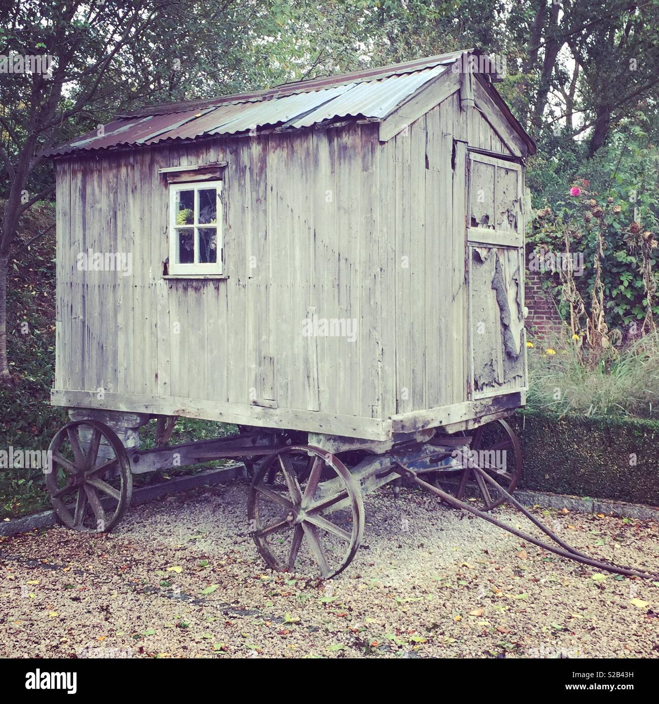 Wheels caravan hi-res stock photography and images - Alamy