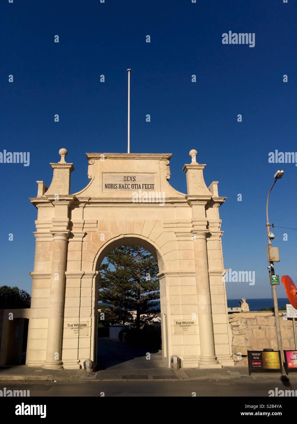Dragonara hi-res stock photography and images - Alamy
