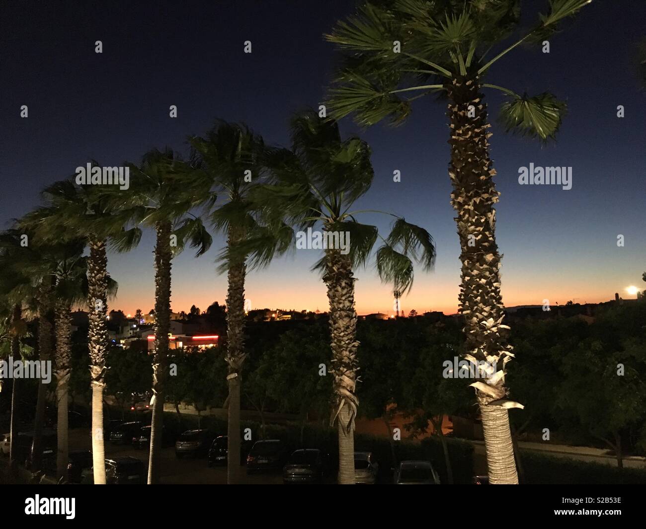 Pretty sunset hi-res stock photography and images - Alamy