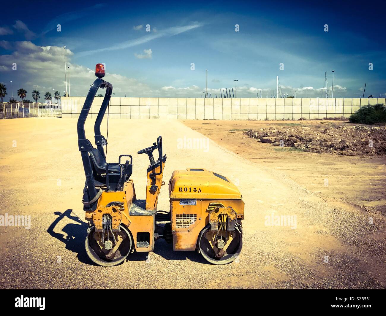 Tarmac machine hi-res stock photography and images - Alamy