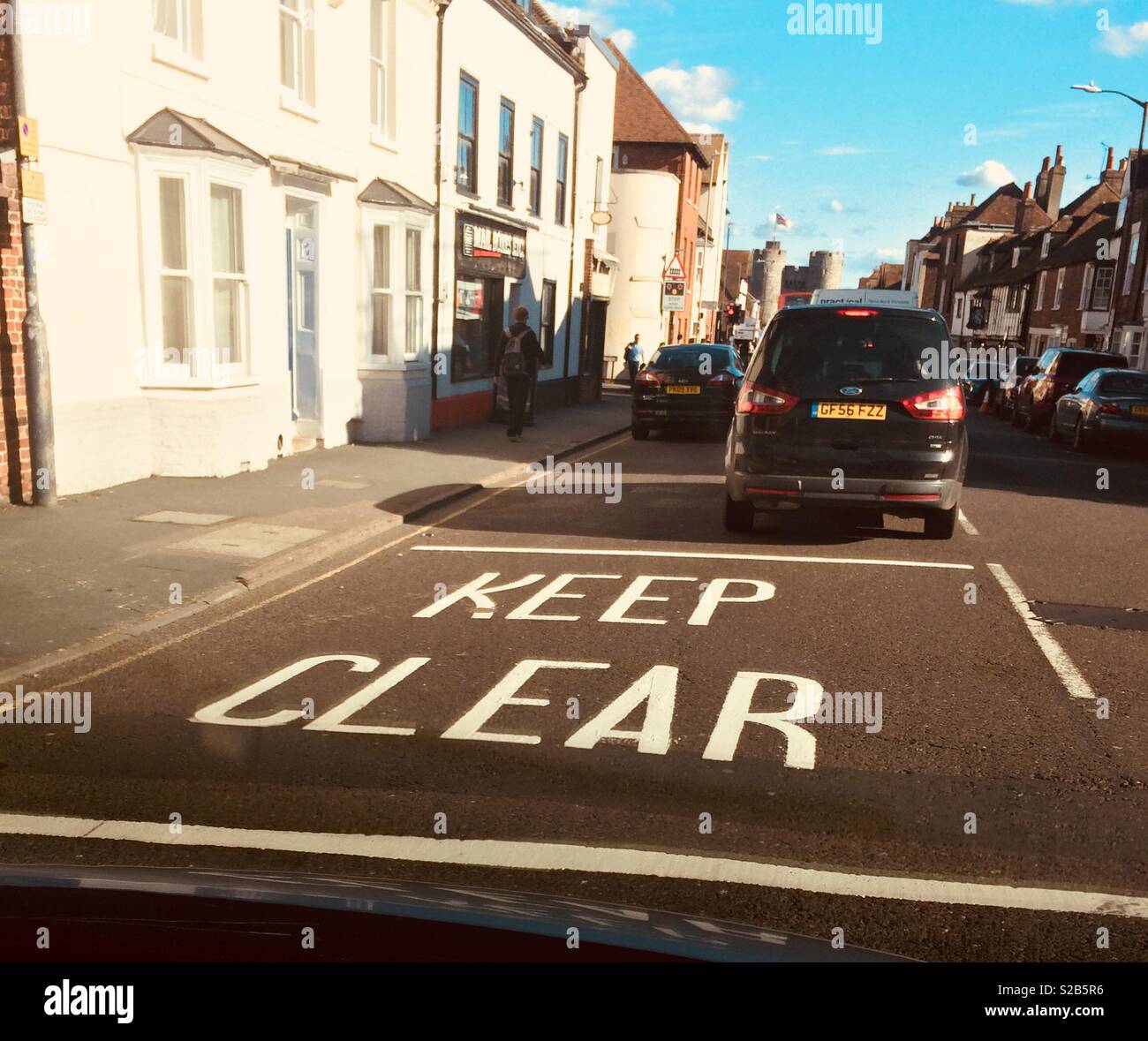 Clear signage hi-res stock photography and images - Alamy