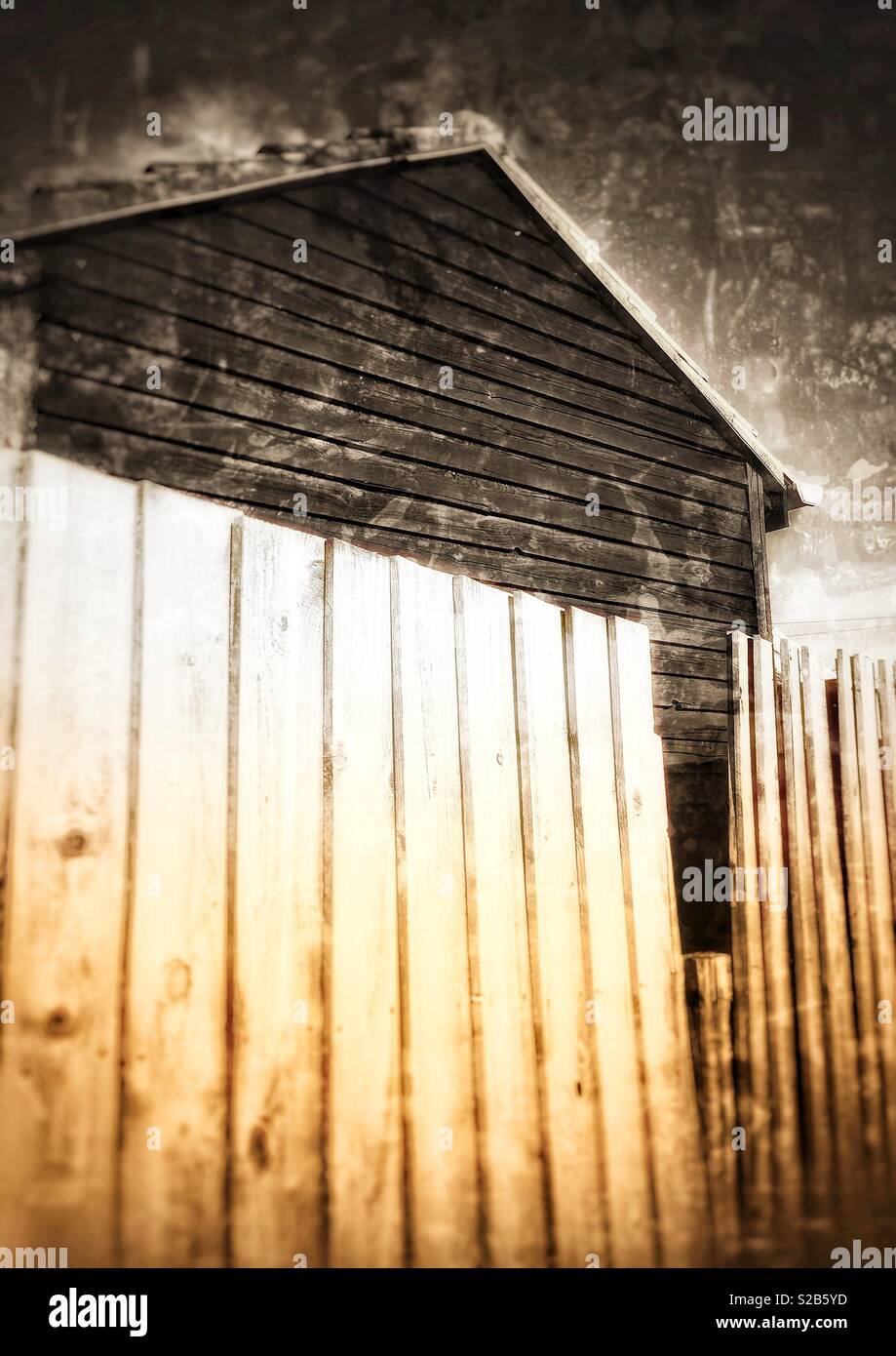 Shed texture hi-res stock photography and images - Alamy