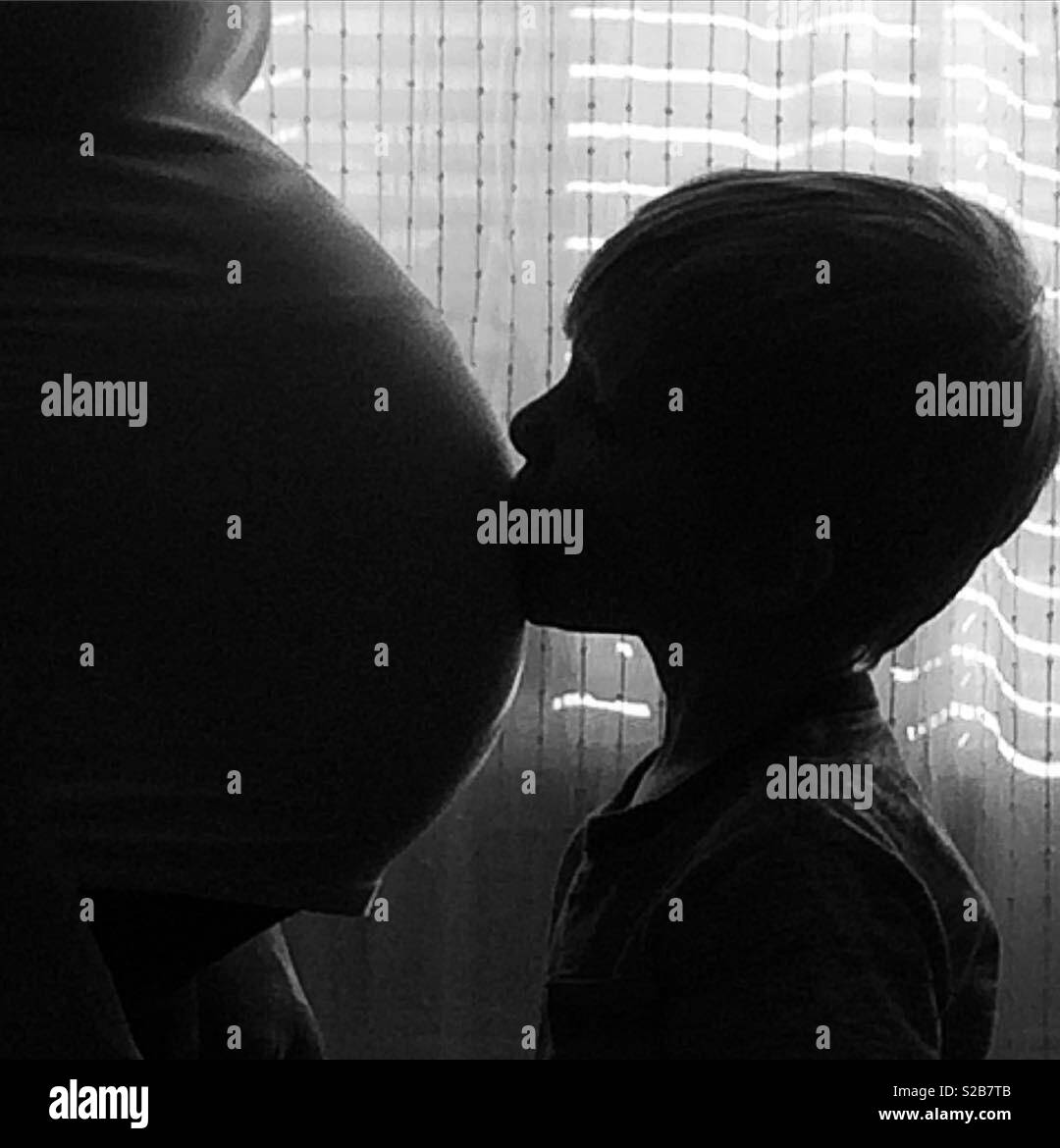 Baby bump silhouette hi-res stock photography and images - Alamy