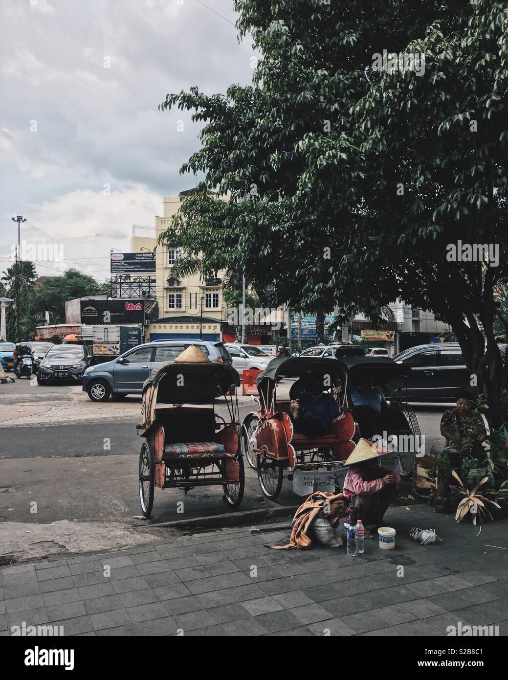 Three cycle hi-res stock photography and images - Alamy