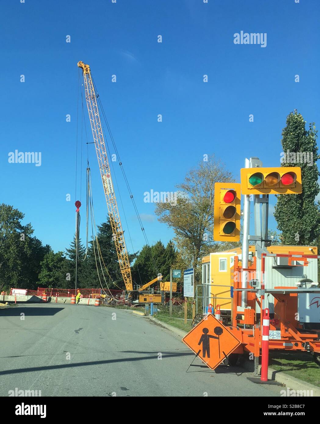 Construction zone crane hi-res stock photography and images - Alamy