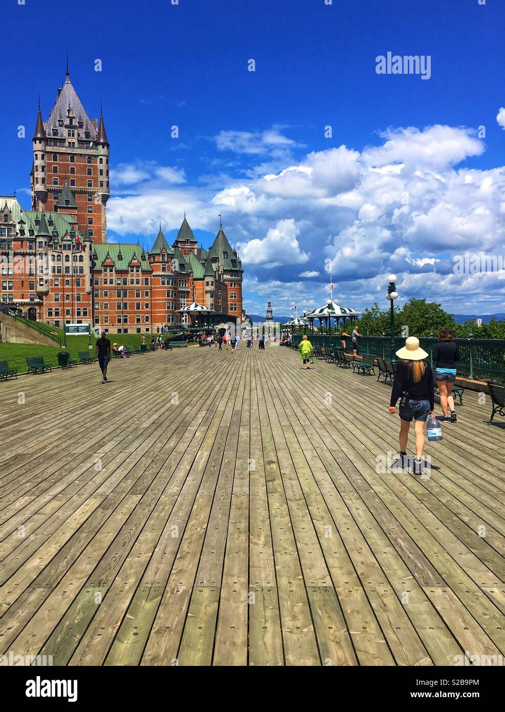 Dufferin terrace promenade hi-res stock photography and images - Alamy